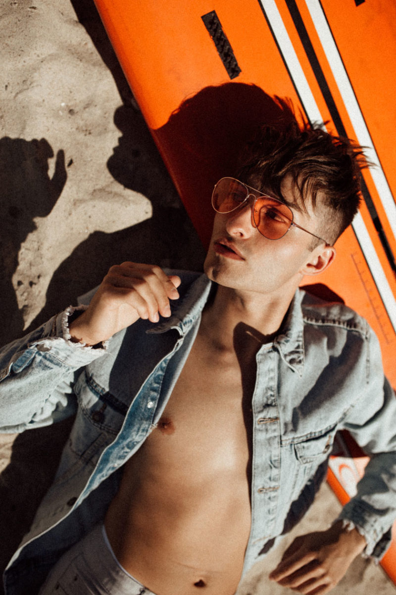 Der Surfer Look: ein Beitrag über den Surfer Look und wie man ihn stylt