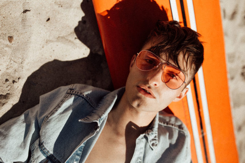 Der Surfer Look: ein Beitrag über den Surfer Look und wie man ihn stylt